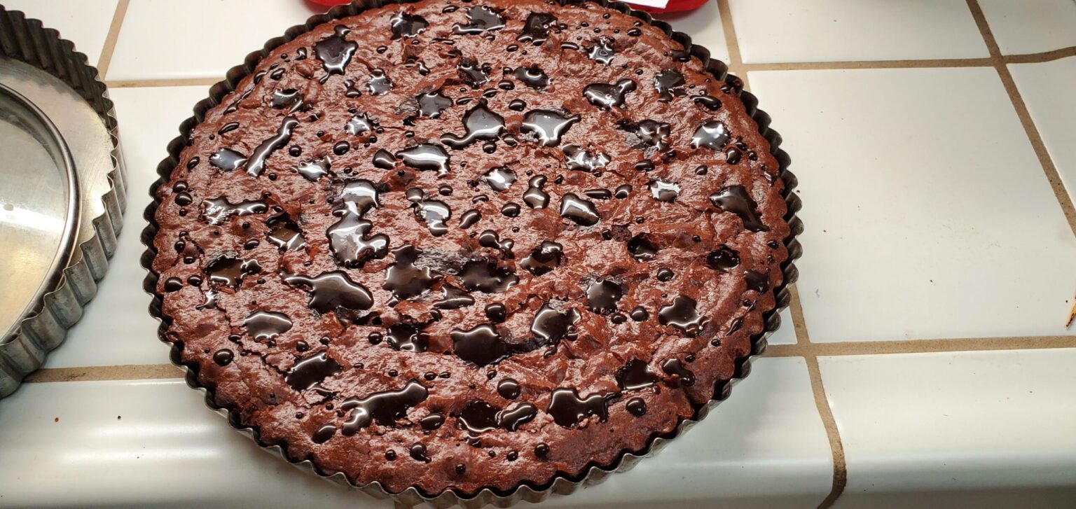 Chocolate Puddle Brownie Cake Mix l Gourmet Me Now